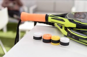 What is a padel overgrip, and when should I change grip? - SimplePadel